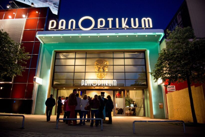 Hamburg: Private Tour Red Light District Walking Tour - Why This Tour Is Worth It