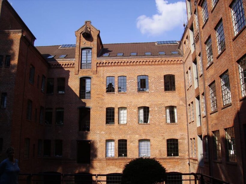 Hamburg: Private Tour - Schanzenviertel & Karolinenviertel - Key Points