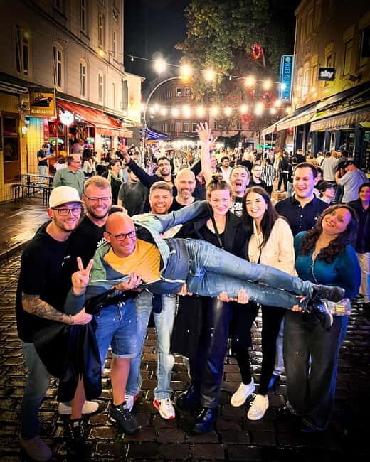 Hamburg: Pubcrawl & Nightlife Tour auf St.Pauli - Exploring Hamburg’s Nightlife: What You Can Expect