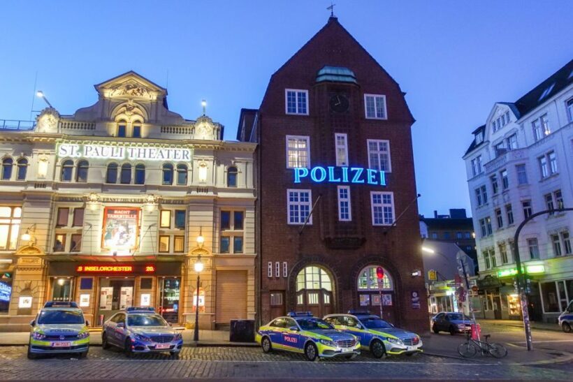 Hamburg: Reeperbahn Quickie, The Short & Sexy St. Pauli Tour - Key Points