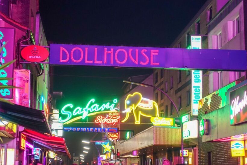 Hamburg: Reeperbahn Quickie, The Short & Sexy St. Pauli Tour - A Closer Look at the Tour Experience