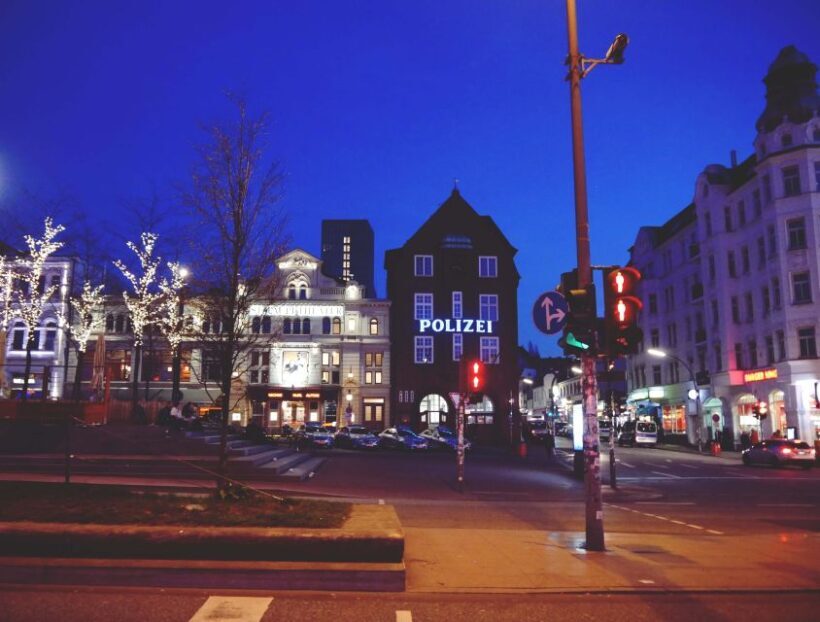 Hamburg: Reeperbahn Tour with English-Speaking Guide - FAQ