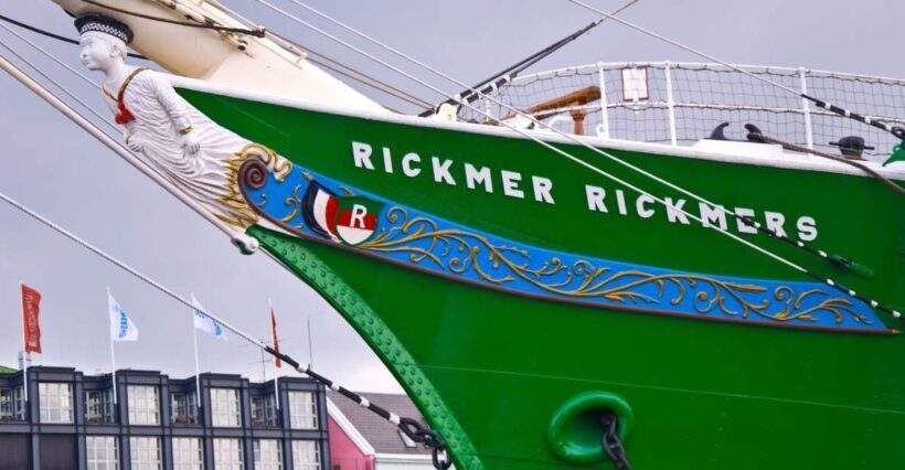 Hamburg: RICKMER RICKMERS Museum Entry Ticket - Views and Location