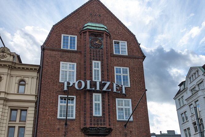 Hamburg Scavenger Hunt and Sights Self-Guided Tour - Host Interaction and Support