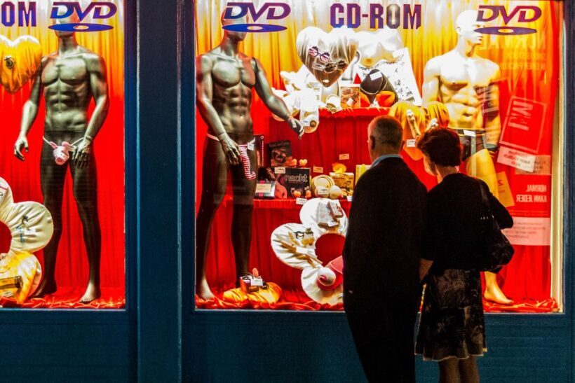 Hamburg: Sex and Crime in St. Pauli Tour for Ages 18+ - FAQs