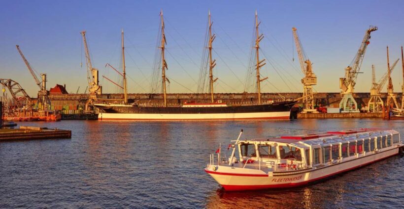 Hamburg: Sightseeing Cruise through the City's Waterways - Key Points