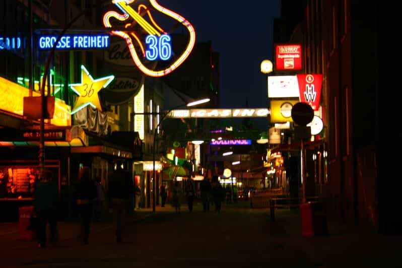 Hamburg St. Pauli - guided walk for school groups - Discovering Hamburg’s St. Pauli: A Guided Walk for School Groups