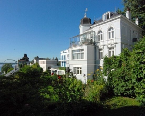 Hamburg: Tour of Blankenese on the Banks of the Elbe - A Detailed Look at the Tour Experience