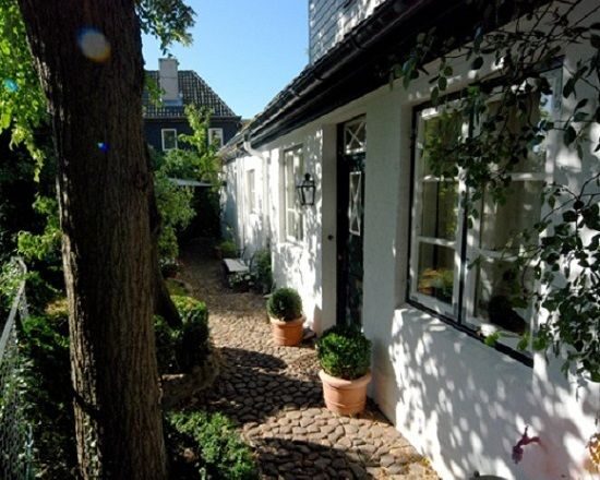 Hamburg: Tour of Blankenese on the Banks of the Elbe - Who Will Love This Tour?