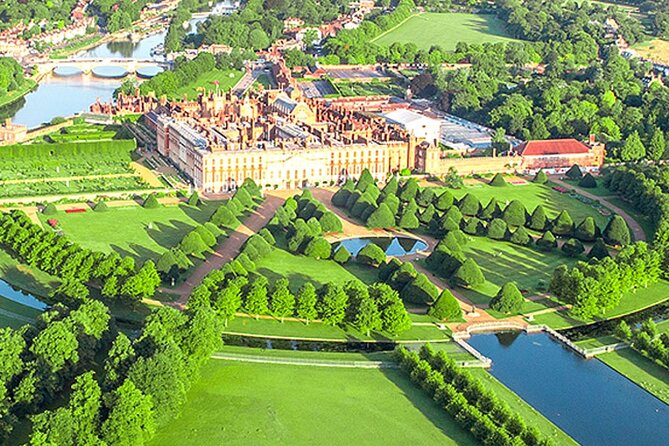 Hampton Court Guided Tour. Full Day Access & High Tea - What to Expect During the Tour