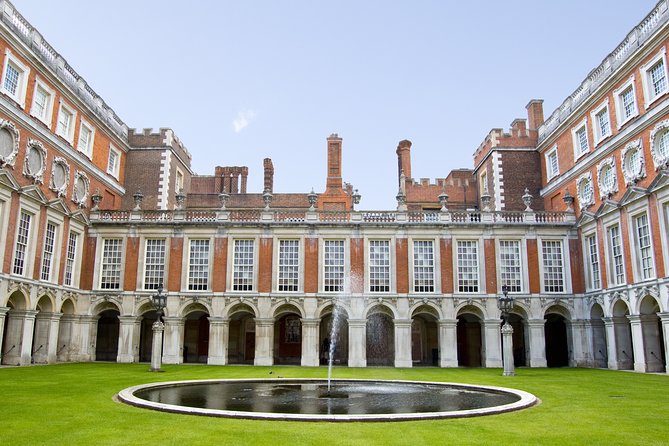 Hampton Court Palace & Garden Maze, Private Tour Admission with Audio Guides - Who Will Love This Tour?