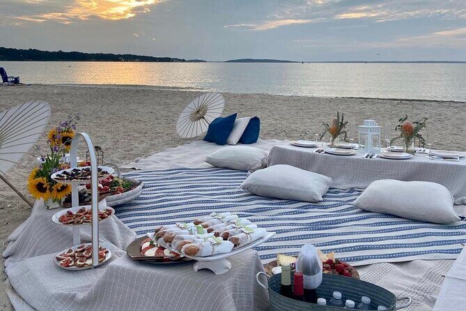 Hamptons Beach Picnic with Private Helicopter from Manhattan - An Inside Look at the Experience