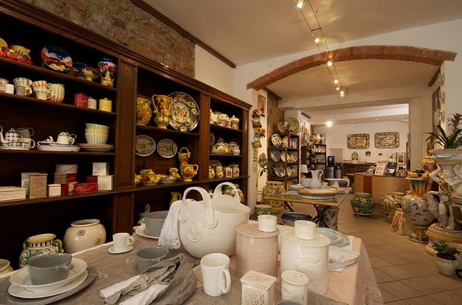 Handmade Tuscan Ceramics Masterclass in Montelupo - Meeting Point and Logistics
