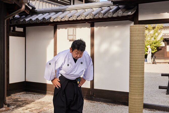 Hands-On Class to Learn Bushido & Zen Near Osakacastle With Photo - Meeting Point and Accessibility