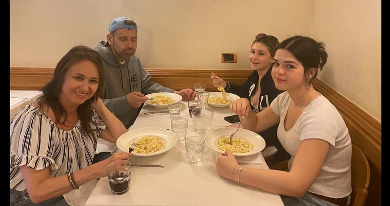 Hands-On Pasta & Tiramisu Class near Colosseum - Key Points