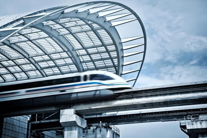 Hangzhou Jiuxi and Hupao Spring Hiking Day Trip from Shanghai by Bullet Train - Key Points