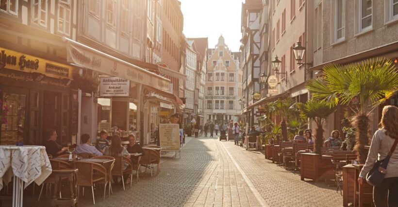 Hannover: Guided Old Town Walking Tour - The Experience from Guest Reviews