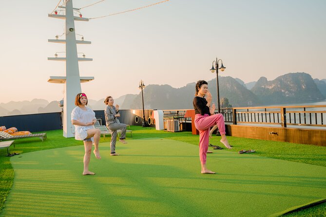 Hanoi: 3-Day Discover the most stunning Cat Ba Island, Lan Ha Bay - Evening: Kayaking and Nighttime Activities