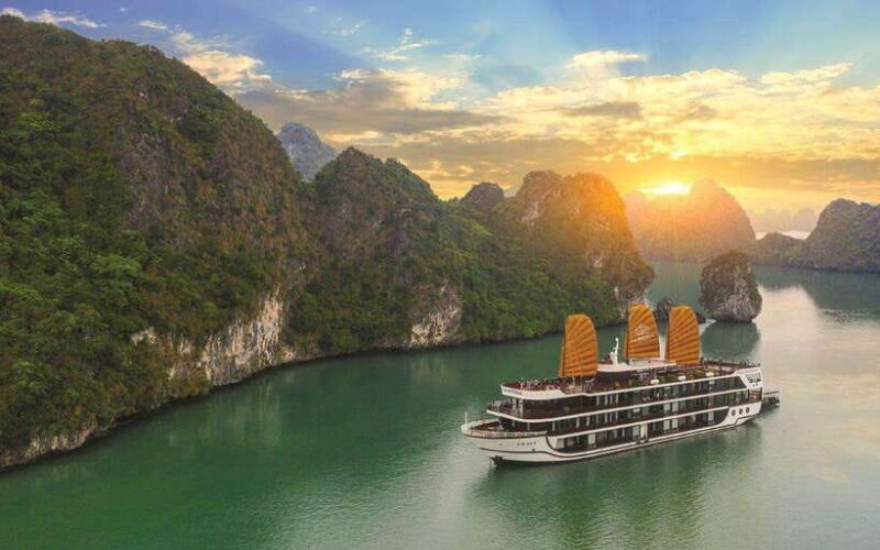 Hanoi: 3-Day: Ninh Binh and HaLong & LanHa Bay 5-star cruise - Key Points