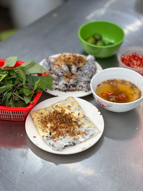 Hanoi: Authentic Food Tour with Local Pals - What Reviewers Say