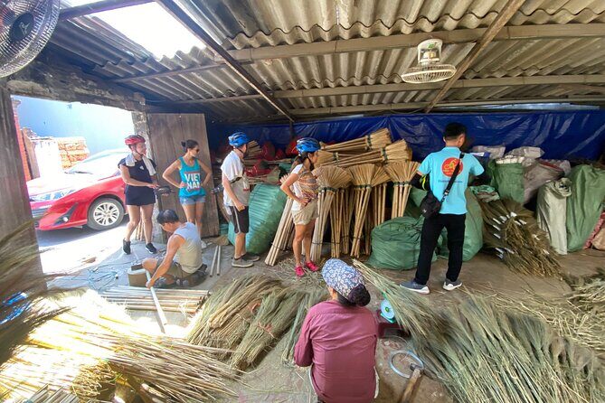 Hanoi Bicycle Tours: Full Day Countryside Bicycle Tours - Crossing Long Bien Bridge: An Iconic Viewpoint
