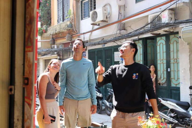 Hanoi: Cho Gioi Vietnam War History Walking Tour - Detailed Breakdown of the Itinerary