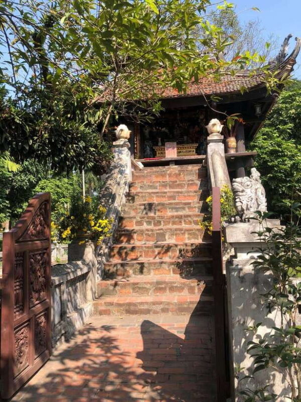 HANOI CITY: MOTORBIKE TO OLD QUARTER & HO CHI MINH TOMB - Exploring Hanoi on Two Wheels