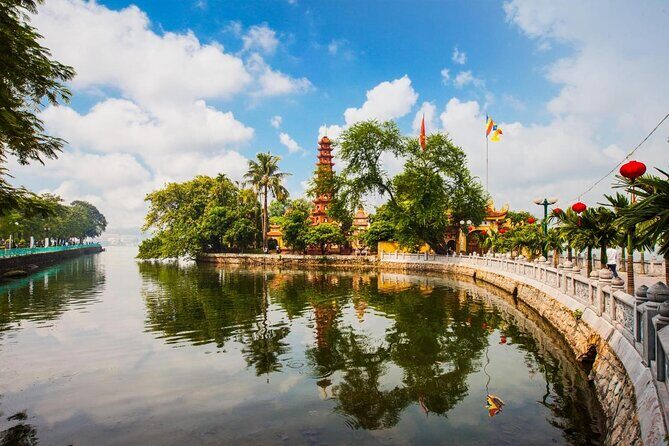 Hanoi City Walking Tour with Local Guide and Train Street - Key Points