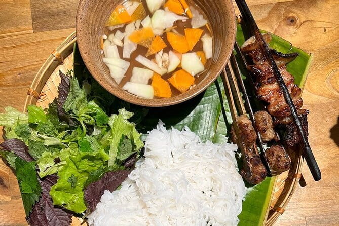 Hanoi Customized Street Food Walk with Train Street Experience - What Makes This Tour Stand Out?