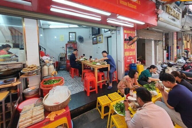 Hanoi Famous Michelin Guided Street Food Tour - The Itinerary in Detail