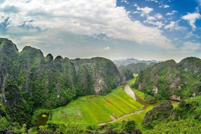 Hanoi: Full-Day Bai Dinh - Trang An & Mua Cave by Limousine - A Well-Rounded Journey into Ninh Binh’s Charm