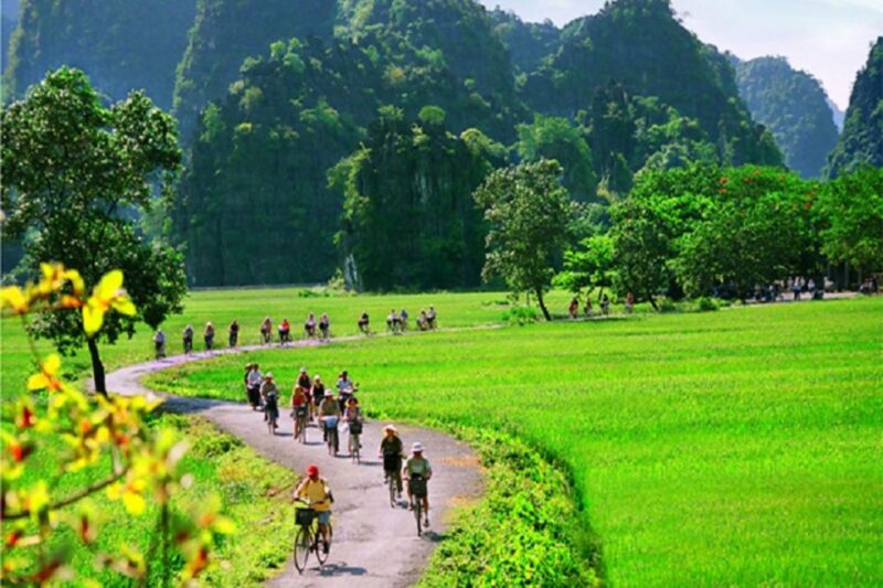 Hanoi: Full Day Guided Tour of Hoa Lu, Tam Coc, and Mua Cave - Authenticity and Experience