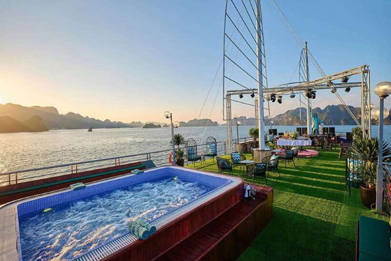 Hanoi: Full-Day Halong Bay 5-star Cruise with Kayak & Buffet - What Makes This Tour Stand Out?