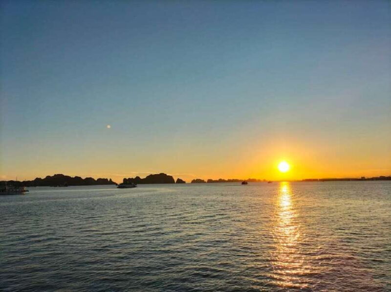 Hanoi: Full-Day Halong Bay Cruise with Swimming & Kayak Tour - Final Thoughts