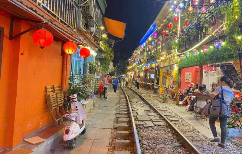 Hanoi: Guided Street Food Tour with Train Street Experience - Breakdown of the Itinerary