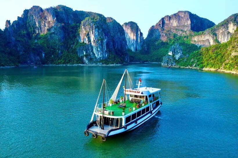 Hanoi-Ha Long 1D: Caves, Islands, Kayak, Lunch & Small Boat - The Sum Up