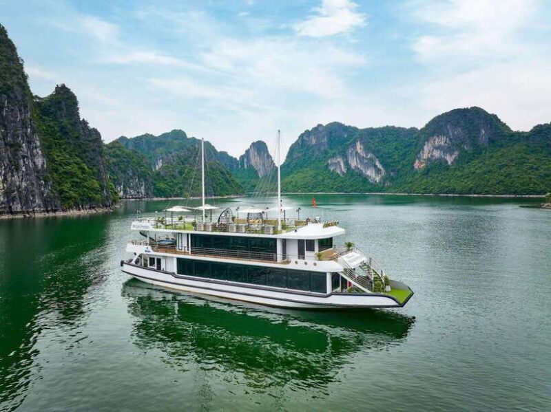 Hanoi: Ha Long Bay Day Cruise with Buffet Lunch and Kayak - Key Points