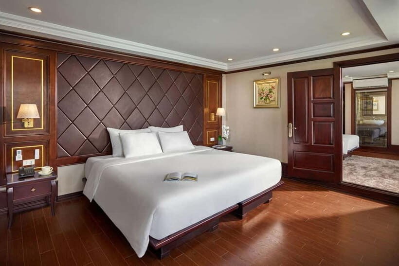 Hanoi: Ha long & Lan Ha Bay 5* cruises: bancony, all meals - Key Points