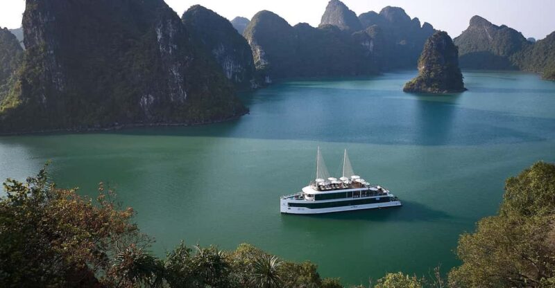 Hanoi : Ha long & Lan Ha Bay 5-Star with Limousine Transfer - Exploring Halong Bay: An Iconic Marvel