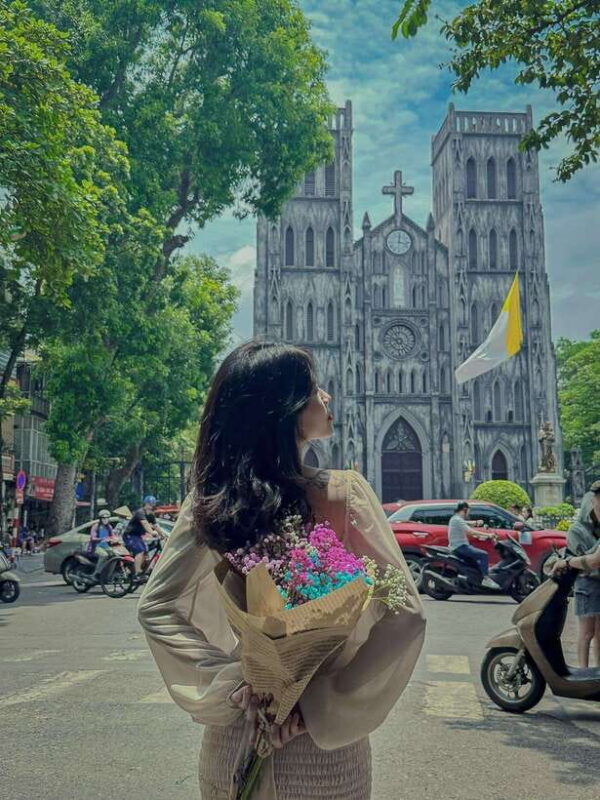 Hanoi Half-Day City Sightseeing Private Tour With Students - Key Points