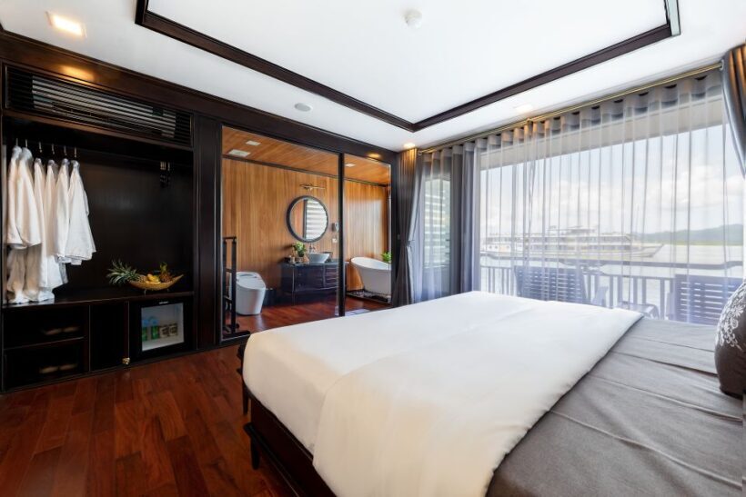 Hanoi: Halong Bay 2-Day 5-Star Balcony Cruise & Bathtub - FAQs