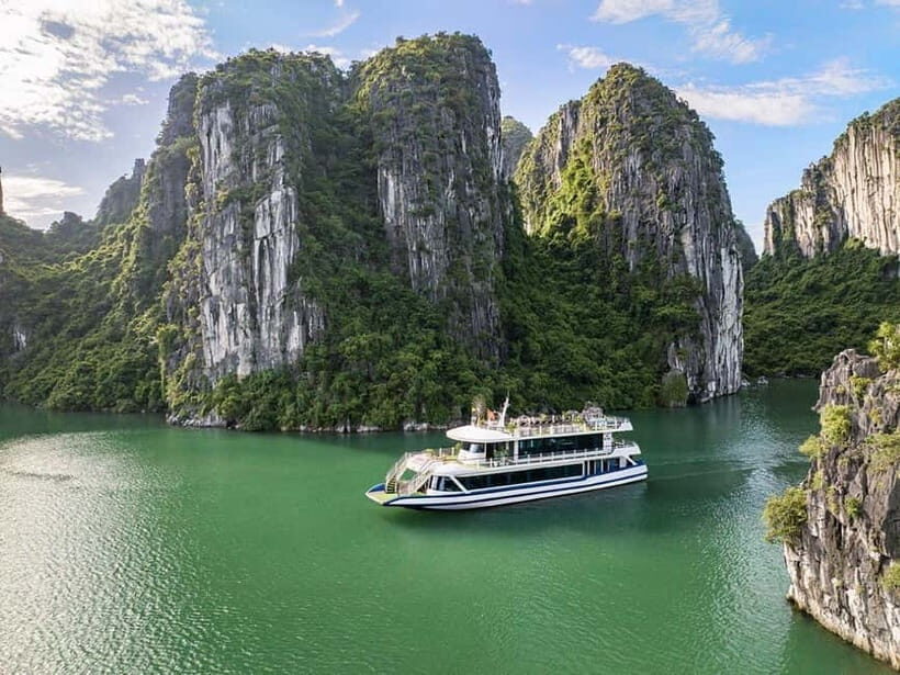 Hanoi- Halong Bay on Daily Cruise 5 * with buffet lunch - Who Is This Tour Best For?