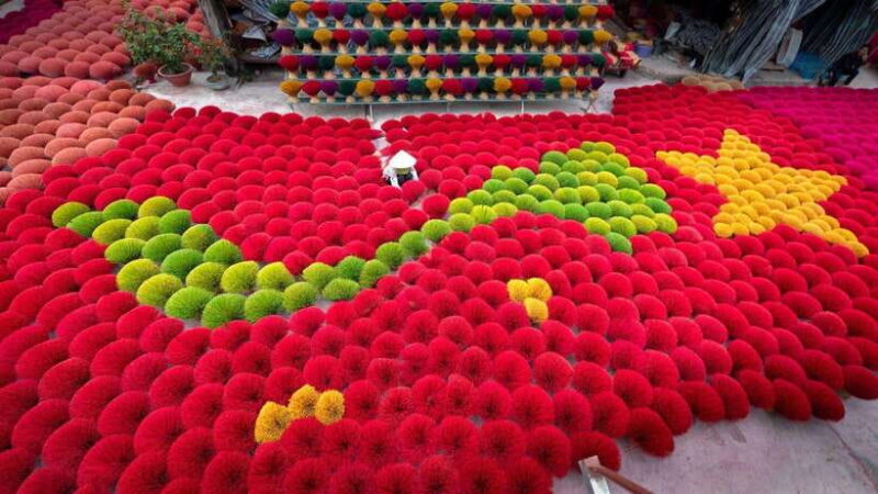 Hanoi: Highlights, Incense Village, Hat Crafting Guided Tour - Authenticity and Traveler Feedback