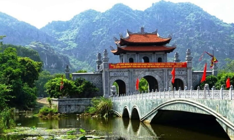 Hanoi: Hoa Lu, Trang An & Mua Cave Day Tour w/ Boat Ride - FAQs