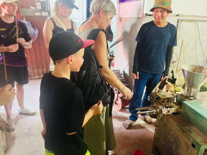 Hanoi: Incense Village, Hat, Lacquer, City Tour+Water Puppet - Key Points