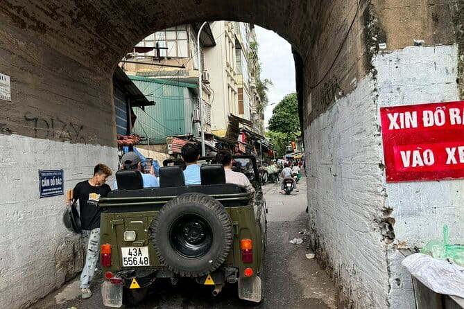 Hanoi Jeep Night Street Foodie Tour, Train Street and Egg Coffee - A Closer Look at the Itinerary