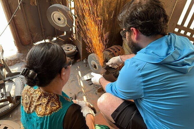 Hanoi Knife-Making Class:Join the Legacy in Blacksmith's Workshop - Discover the Art of Vietnamese Knife-Making in Hanoi