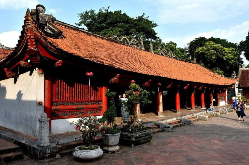 HANOI MOTORBIKING TO TOURIST ATTRACTIONS & STREET FOOD TOUR - Who Should Consider This Tour?