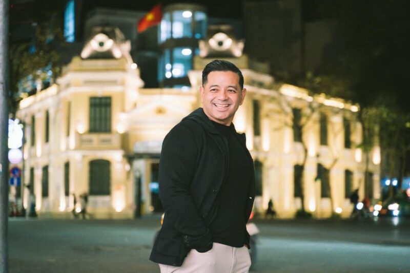 Hanoi Night Portraits: Capture the Citys Vibrance - Key Points