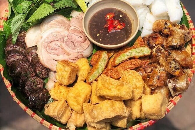 Hanoi Old Quarter Street Food Private Tour With Funny Guides - A Closer Look at the Hanoi Old Quarter Street Food Private Tour